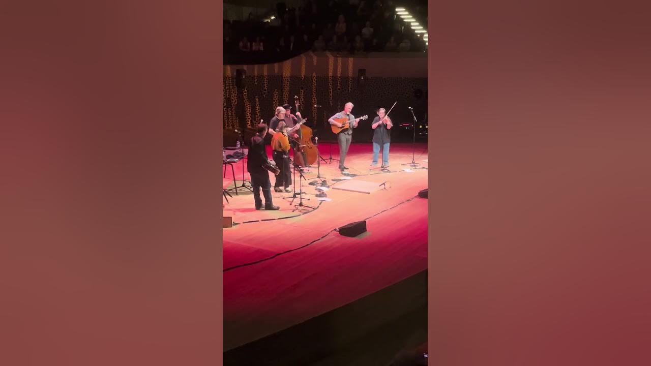Stomping Grounds - Béla Fleck, My Bluegrass Heart live at Elbphilharmonie (Hamburg; Germany ...