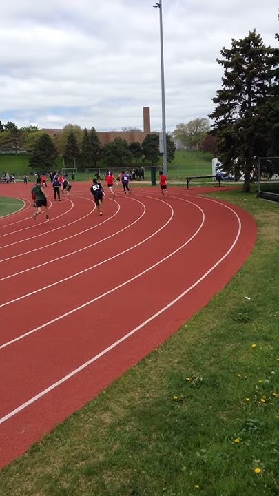 Rowan track and field 2017 100m relay - YouTube