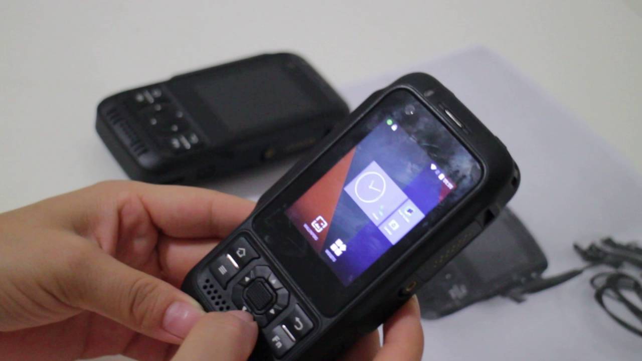 R887 4G LTE Android PTT radio phone with rugged waterproof function ...