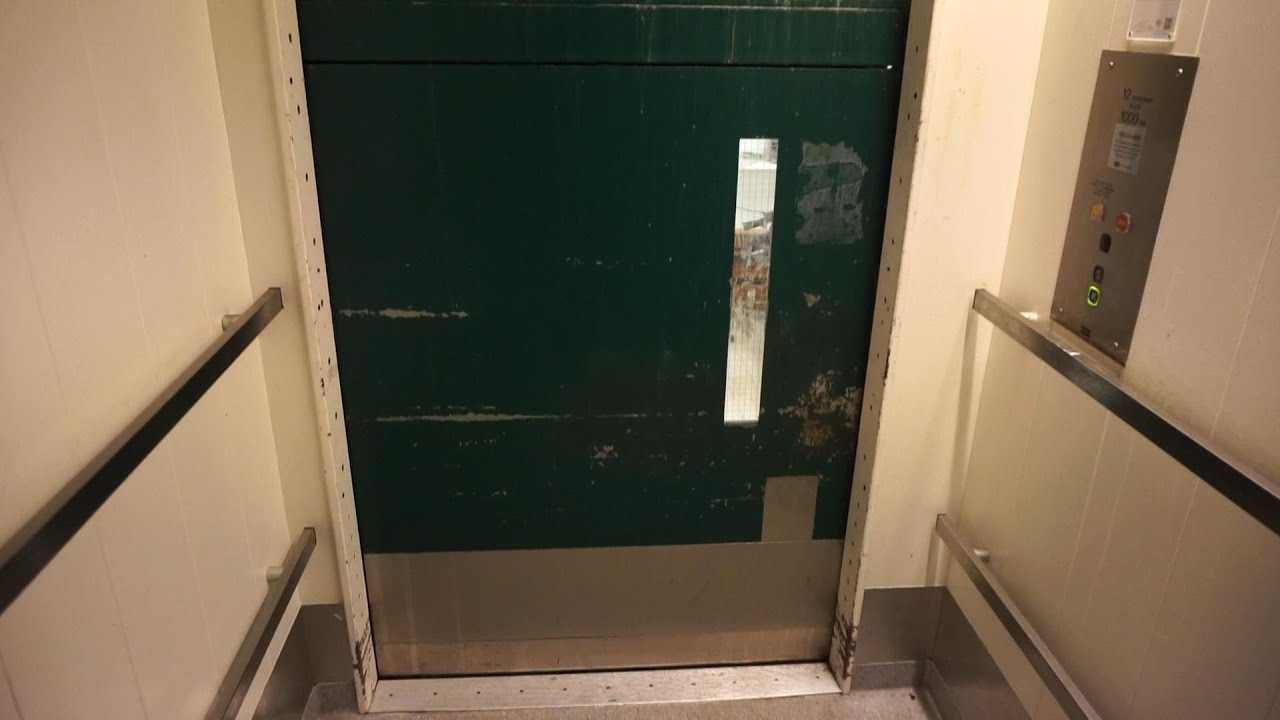 1981 KONE hydraulic service elevator (2002 mod by KONE) @ Lautruphøj 5 ...