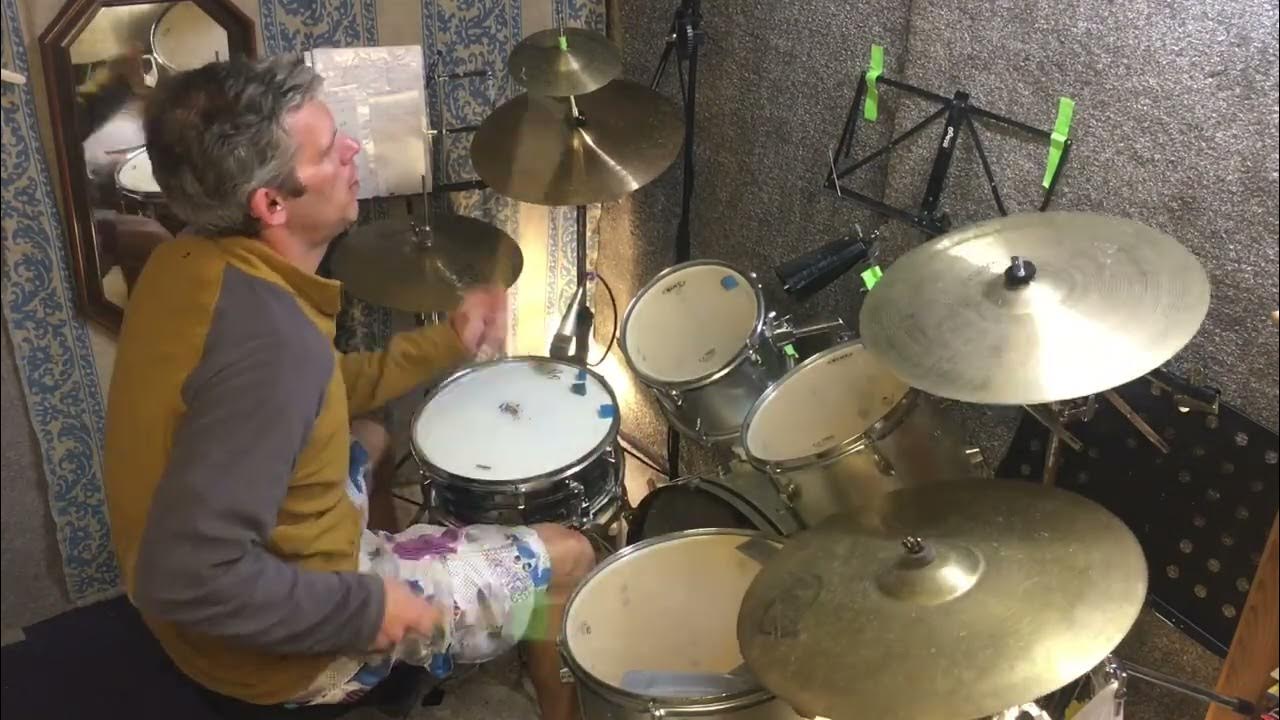 Triple paradiddle fill and pushes - YouTube