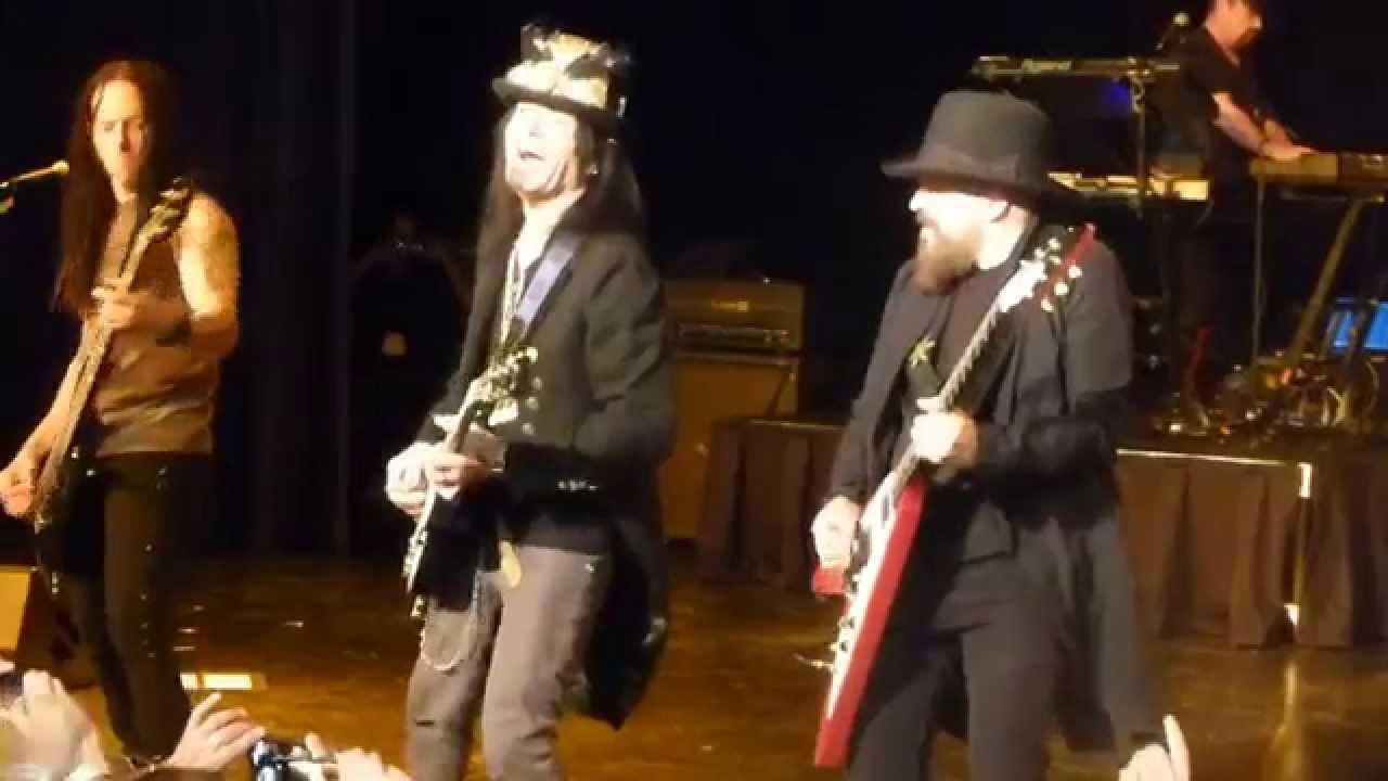 Queensrÿche - Anarchy-X / Revolution Calling - Live 3-28-14 - YouTube