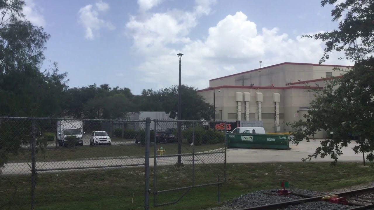 CSX Local 4035, Deerfield Beach, FL - YouTube