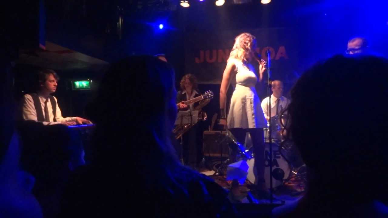 June Noa - Showcase Cd " While the City is Sleeping " - YouTube
