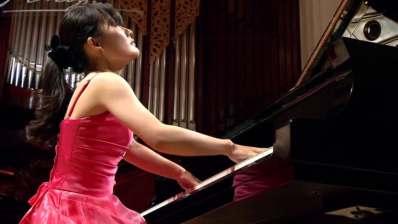 Yasuko Furumi – Etude in G flat major Op. 10 No. 5 (first stage) - YouTube