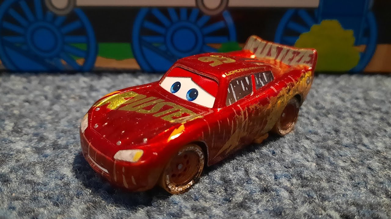 Muddy Rust-eze Racing Center Lightning McQueen Showcase - YouTube