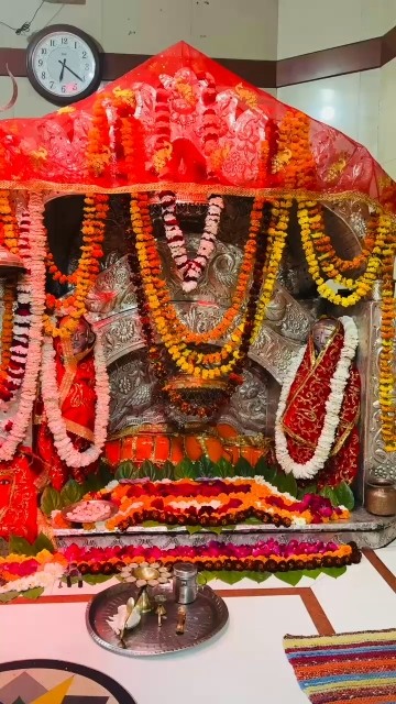 Maa chandrika devi k darshan - YouTube