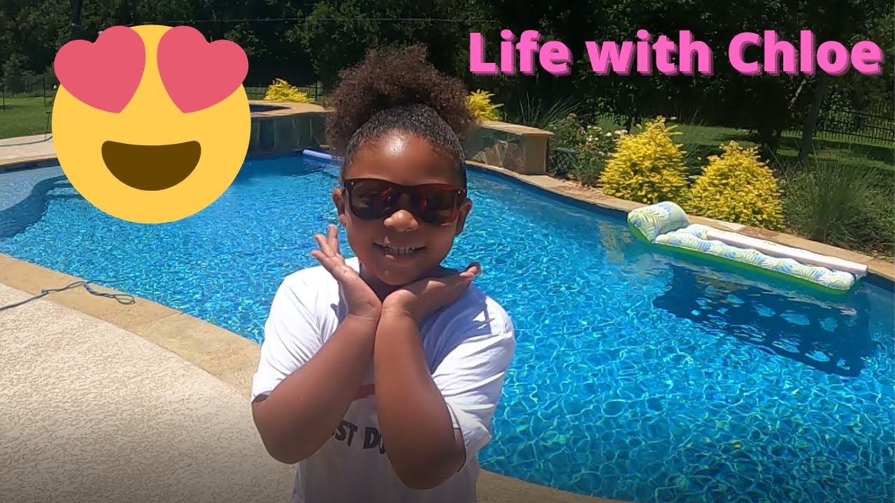 Life with Chloe!! Intro bloopers and Pool Time at Oma's and Papa's 🤗 ...
