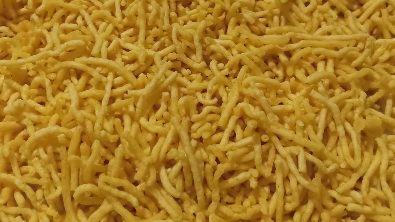 Aloo Sev recipe / Bazar jaesi aloo sev - YouTube