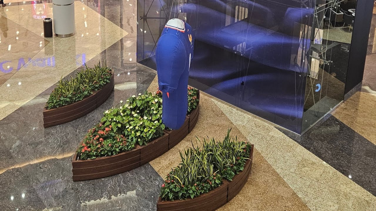 Sahara Centre Mall walking tour - YouTube