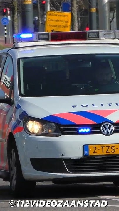 #Politie Volkswagen Touran met spoed onderweg naar een zwaar ongeval in Delft #police #polizei ...