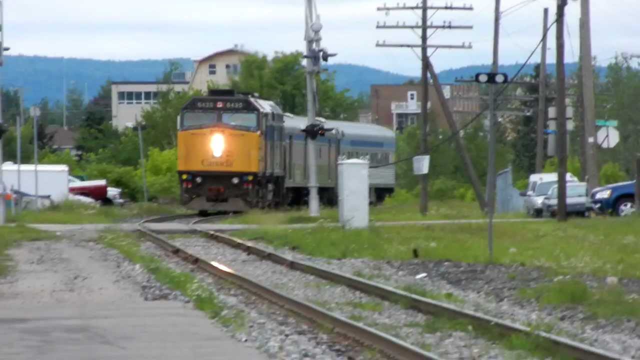 VIA Rail Train #604 "The Abitibi" at La Tuque, QC: June 30, 2011 - YouTube