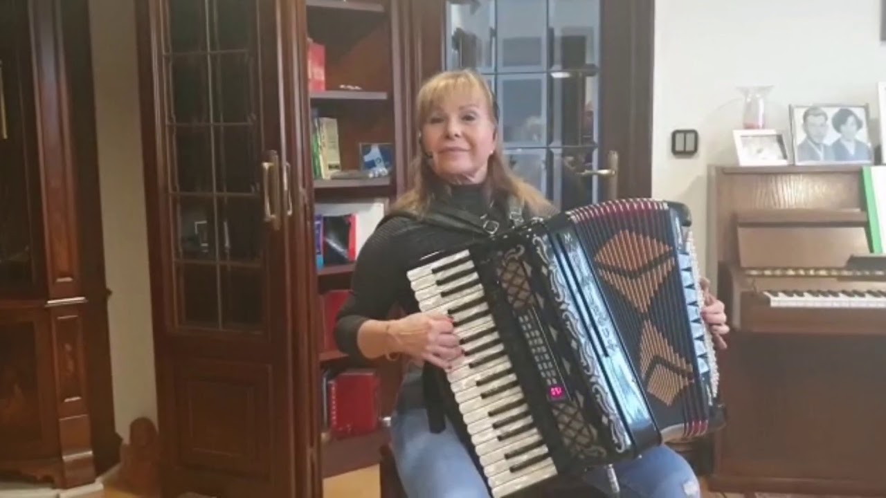 MARÍA JESÚS Y SU ACORDEÓN - LLÉVALE UN POCO DE TRIGO (En Cuarentena ...