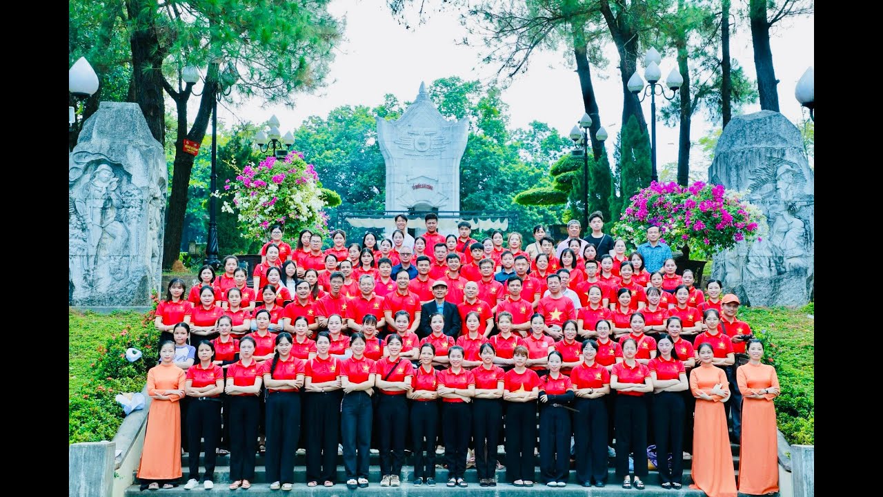 TRI ÂN TẠI NGHĨA TRANG LIỆT SỸ QUỐC GIA TRƯỜNG SƠN - THẦY VỌNG TÂY CÙNG ...