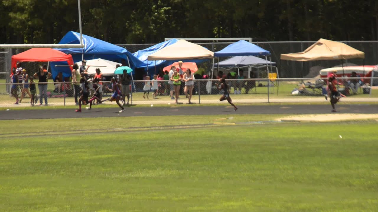 Asia Phillips 2014 AAU Qualifier= Meet 11 year 200 meter Semi - YouTube