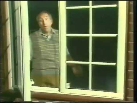 Everest British Kitemark Vintage Advert with Ted Moult - YouTube