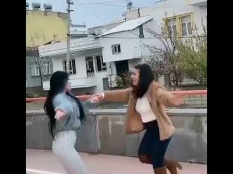 SURİYELİ KIZLARIN MUHTEŞEM OYUNU