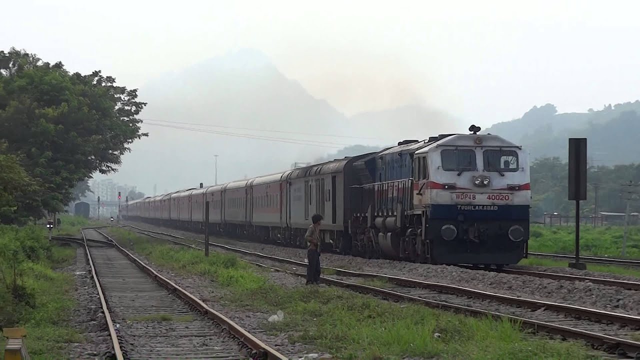 [IRFCA] 12435 DBRT-NDLS RAJDHANI EXPRESS via LKO - YouTube