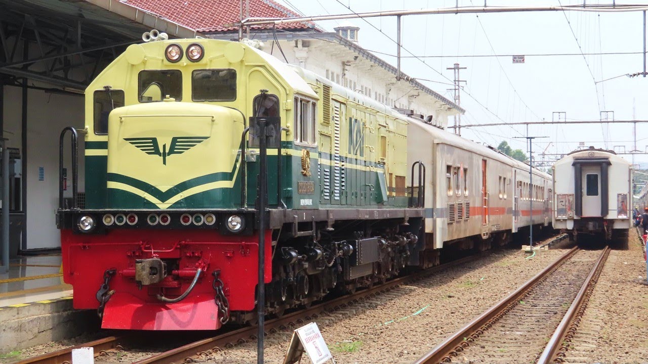 LOKOMOTIF LIVERY VINTAGE TERBARU !! PERDANA Kereta Api Bangunkarta ...