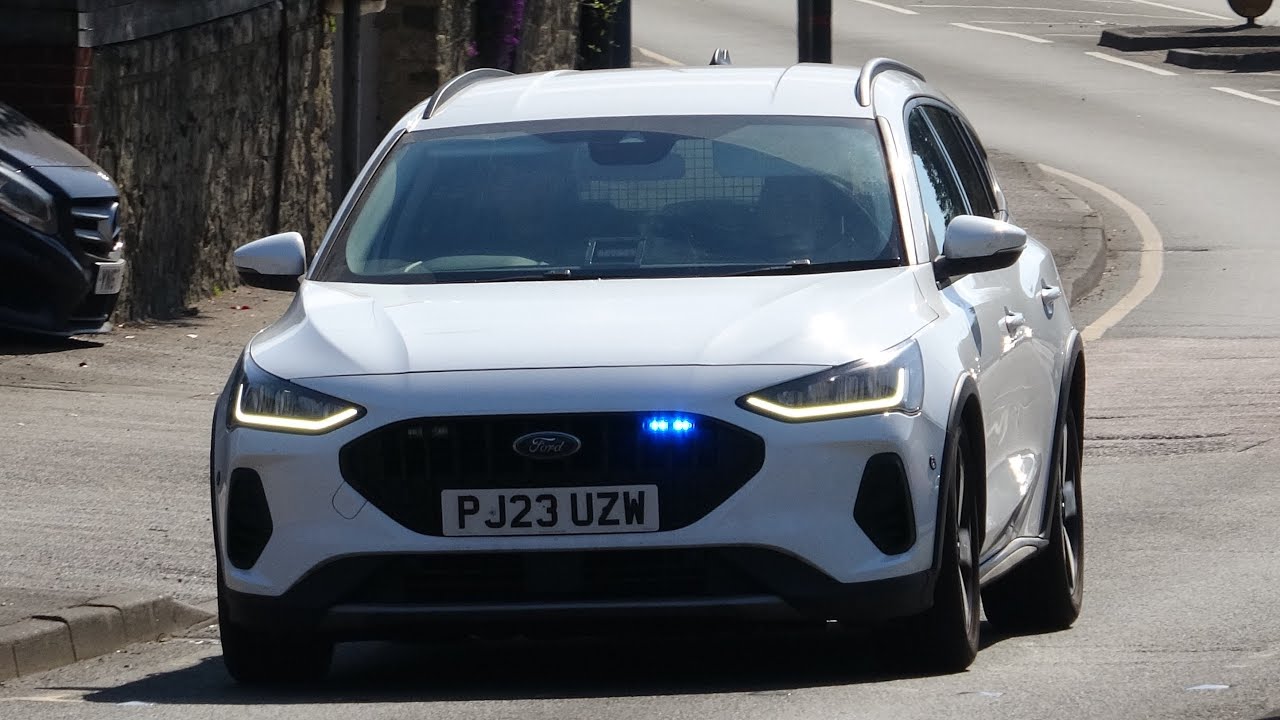 Kent Police, Unmarked Ford Focus Active, LPU ERV Vehicle Responding In ...