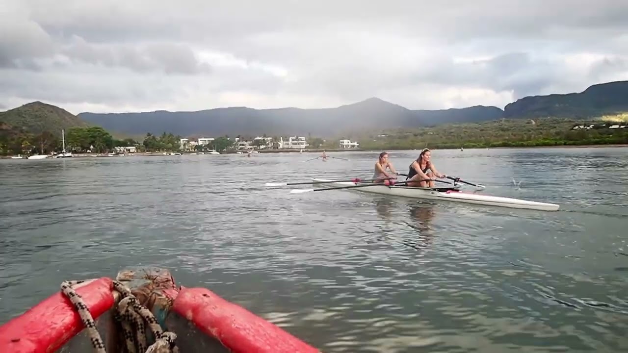 Rowing in Mauritius - YouTube