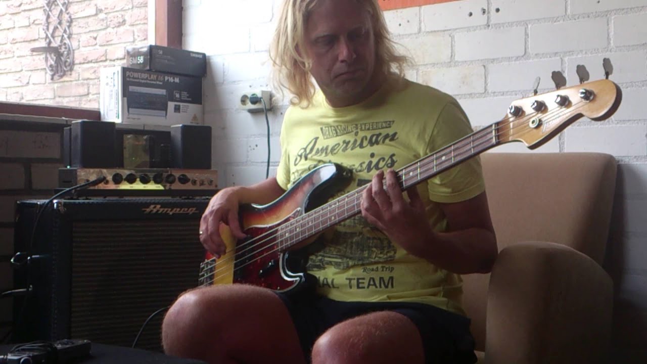 1965 Ampeg B18n - YouTube