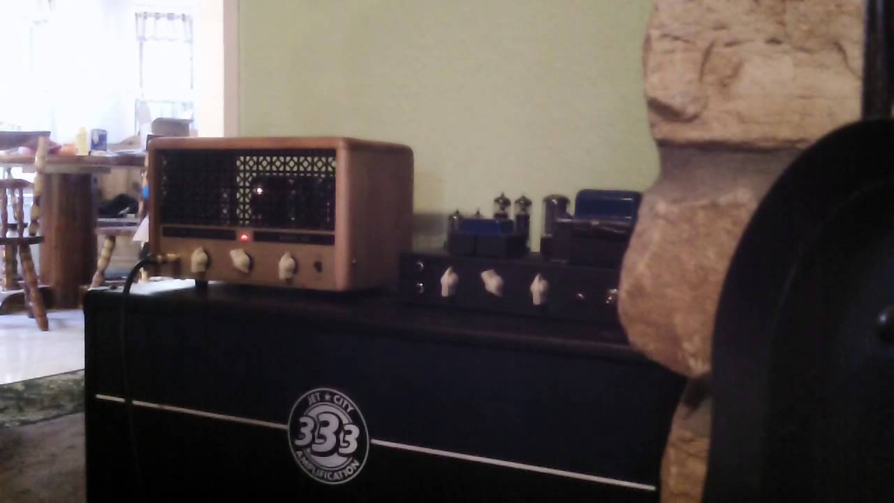 Davis 106 PA to a Matchless 15 watt Spitfire type clone - YouTube