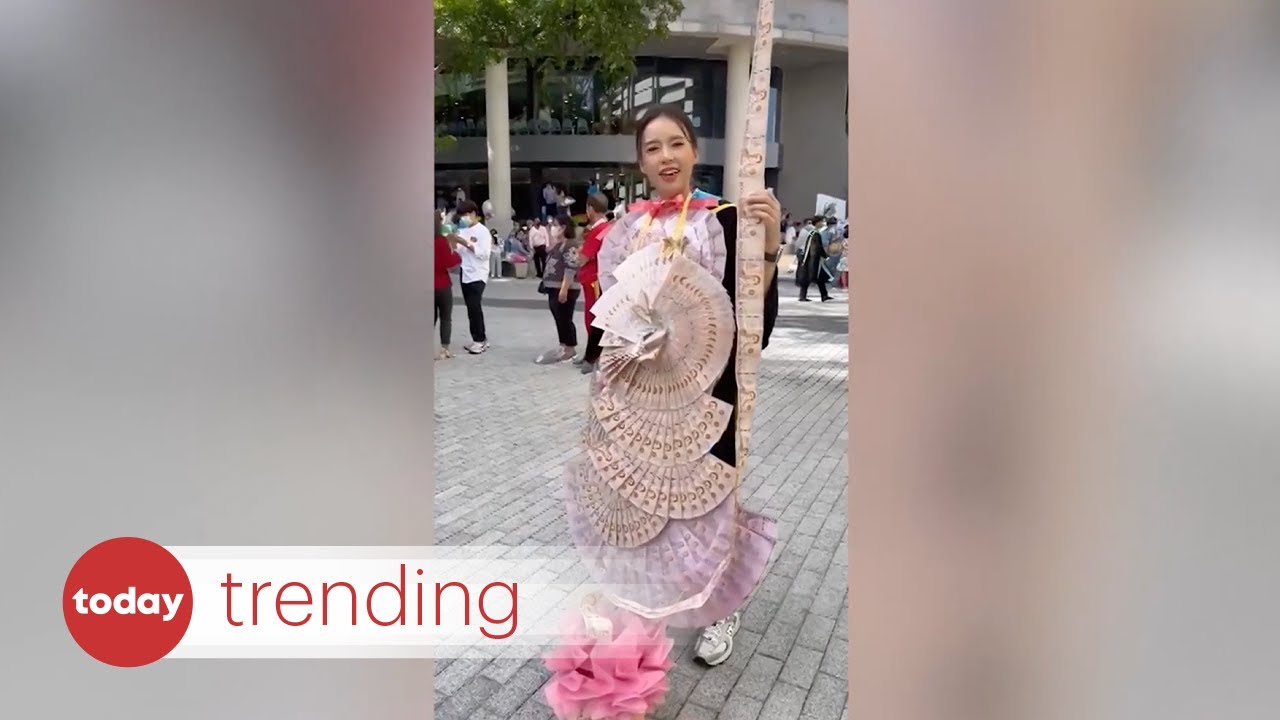 Thai graduate receives S$19,000 worth of banknotes in garlands and ...