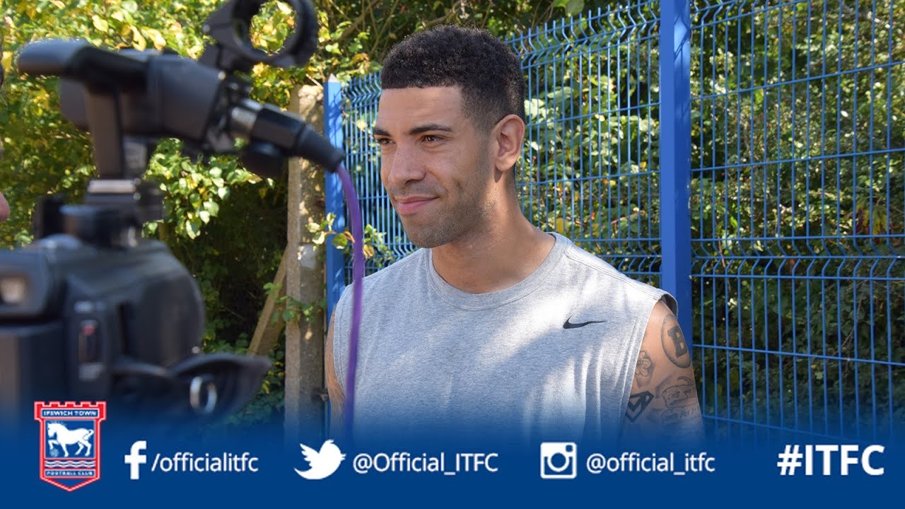 EXCLUSIVE: LEON BEST SIGNS FOR TOWN - YouTube