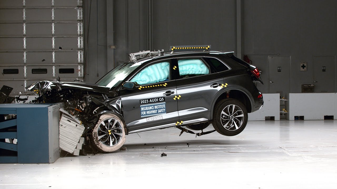 2023 Audi Q5 updated moderate overlap IIHS crash test - YouTube