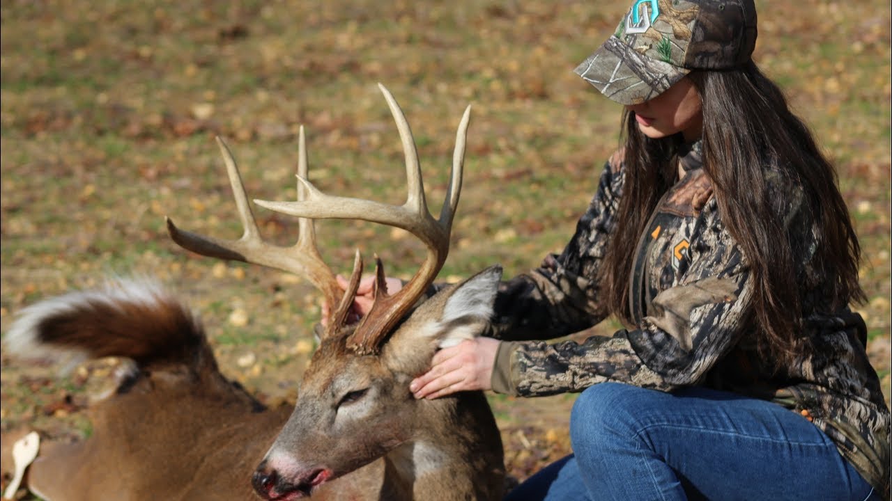 Girl Shoots Giant Buck in New Jersey! ( Muzzleloader ) - YouTube
