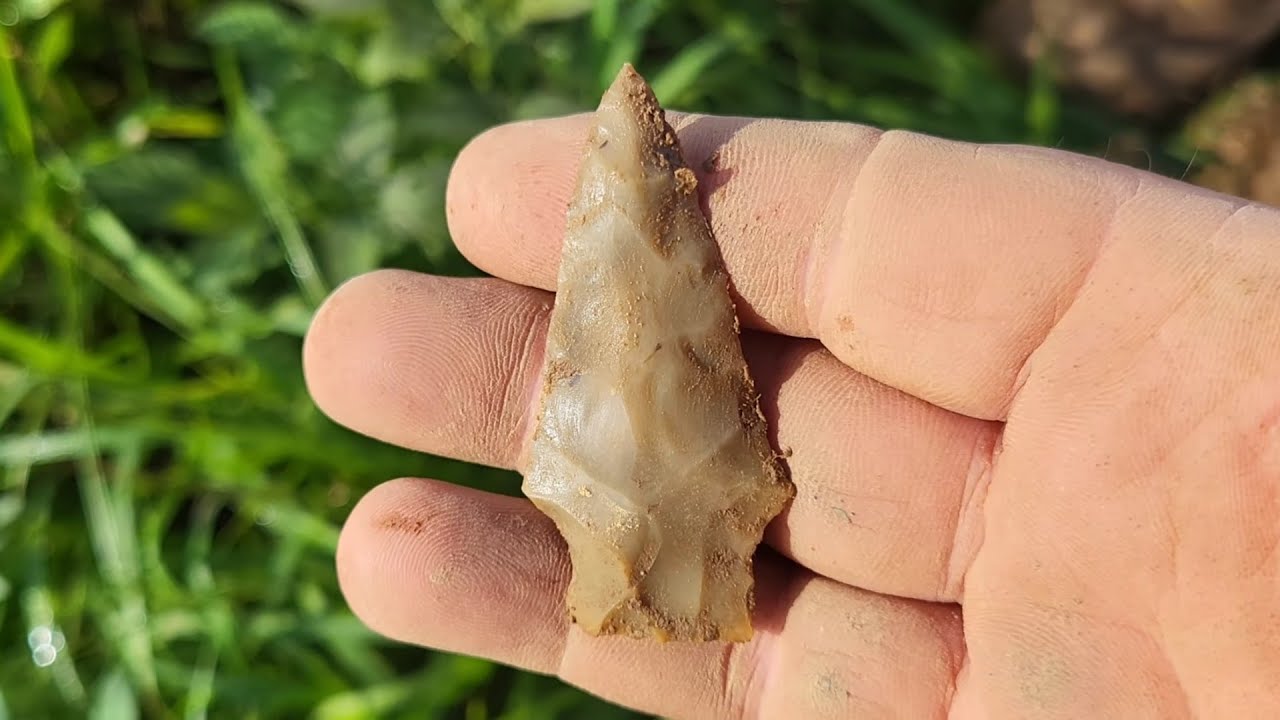 ARCHEOLOGY @ ARROWHEADS ( DIGGIN THE CLAY ) - YouTube