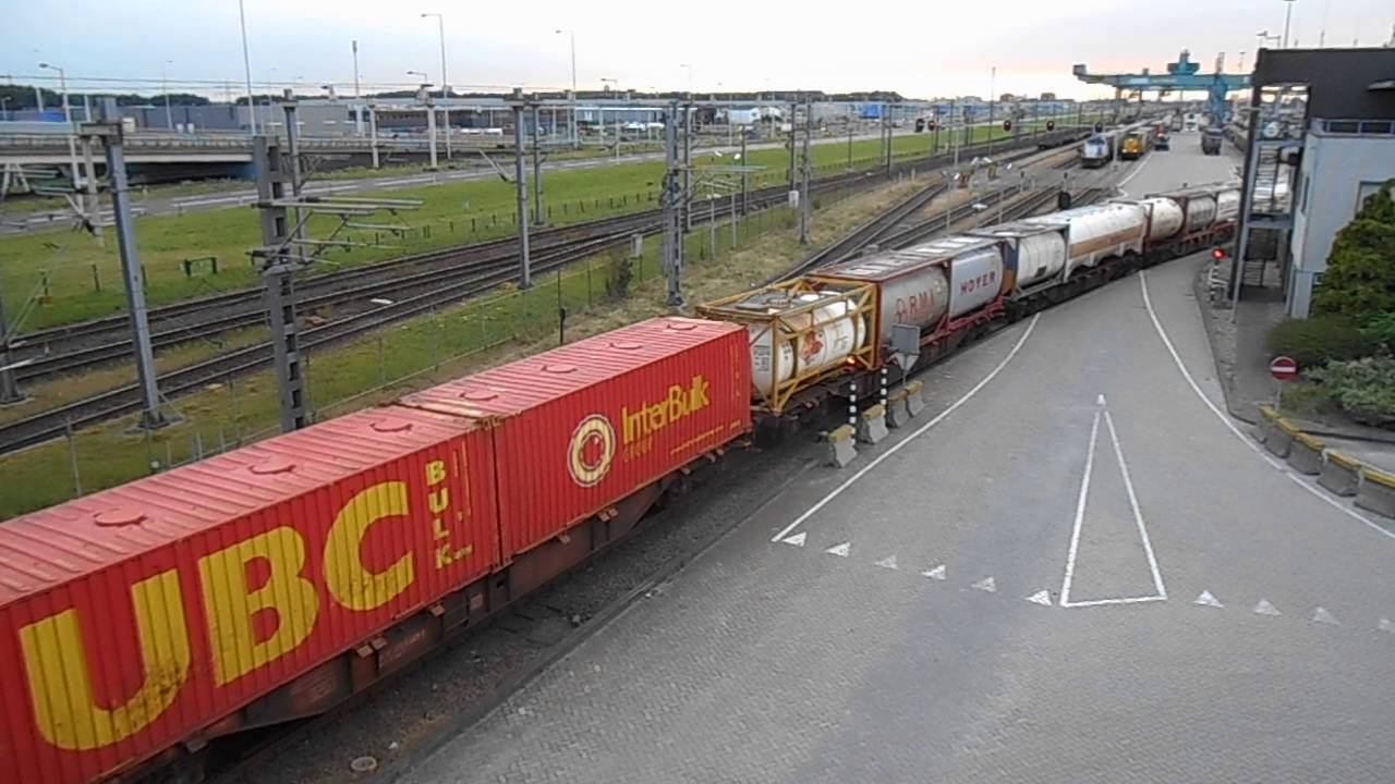 RSC Terminal Rotterdam/ Aankomst van de Duisburg met 66 Tank/Bulk ...