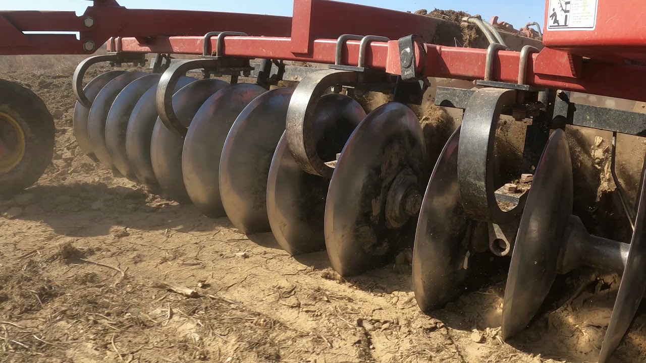 Rough Field - Nice Power - Late 80's Caterpillar Challenger 65 - 270hp ...