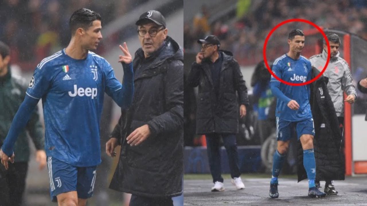 Football Players Angry After Substitution (2020) - YouTube