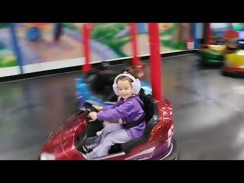 Kardeşler oyun parkında #keşfet #kardeşlerim #asel #ikra