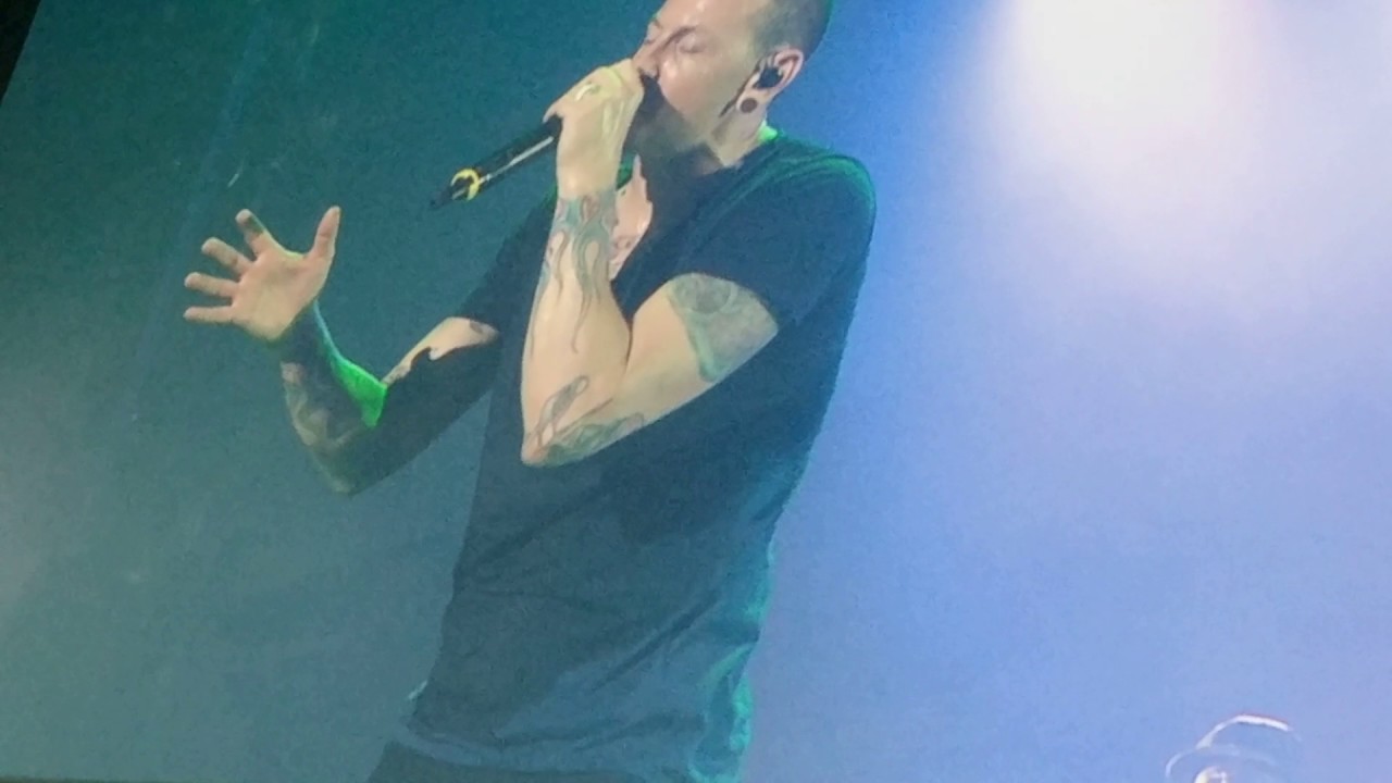 Linkin Park - Breaking The Habit - One More Light Tour, O2 London - YouTube