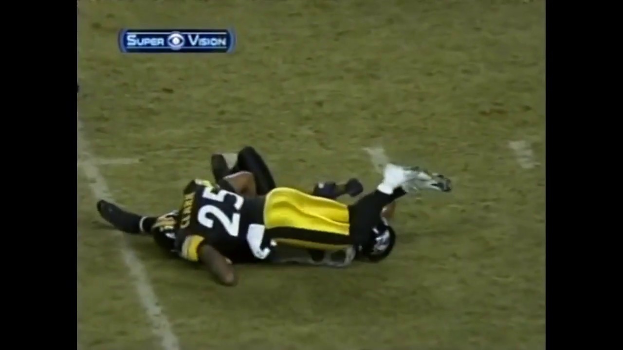 2008 AFCCG - Willis McGahee Brutal Knockout Hit by Ryan Clark - YouTube