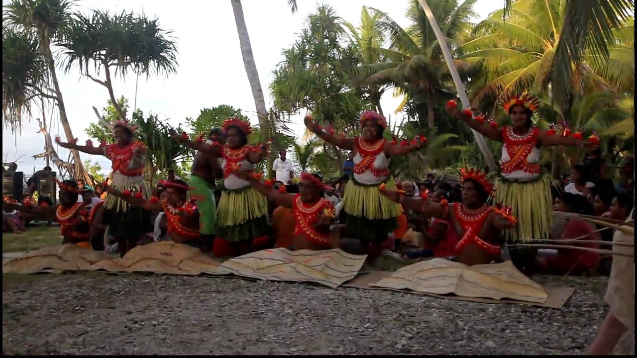 Astronomical Tours - Marakei Island Airplane Dance - YouTube