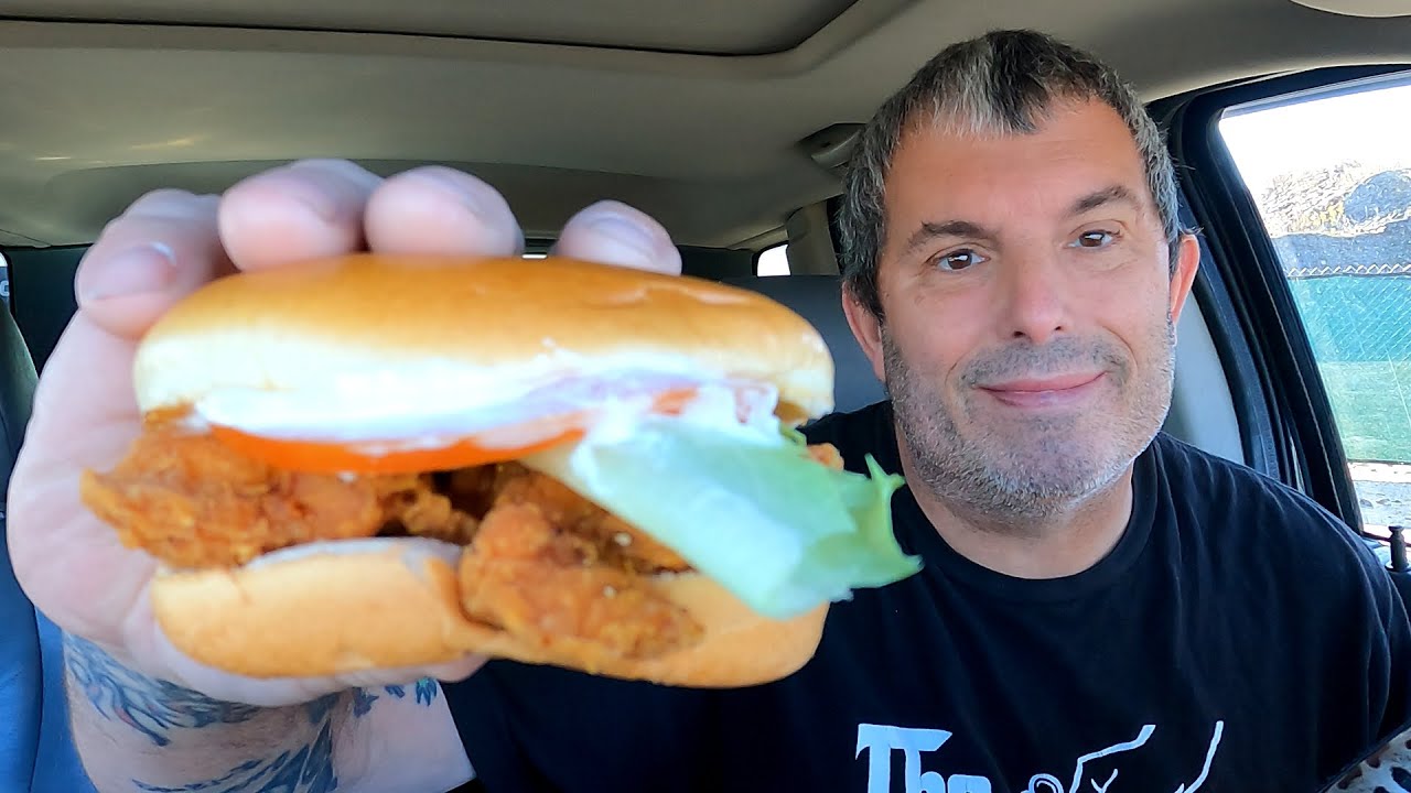 wendys NEW spicy chicken sammie food review - YouTube