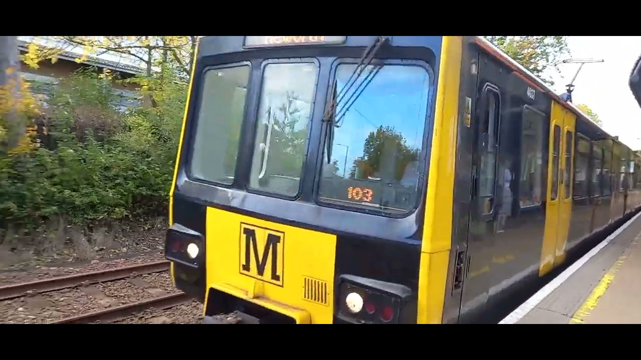 Tyne And Wear Metro Class 994 4037 arriving at Kingston park - YouTube
