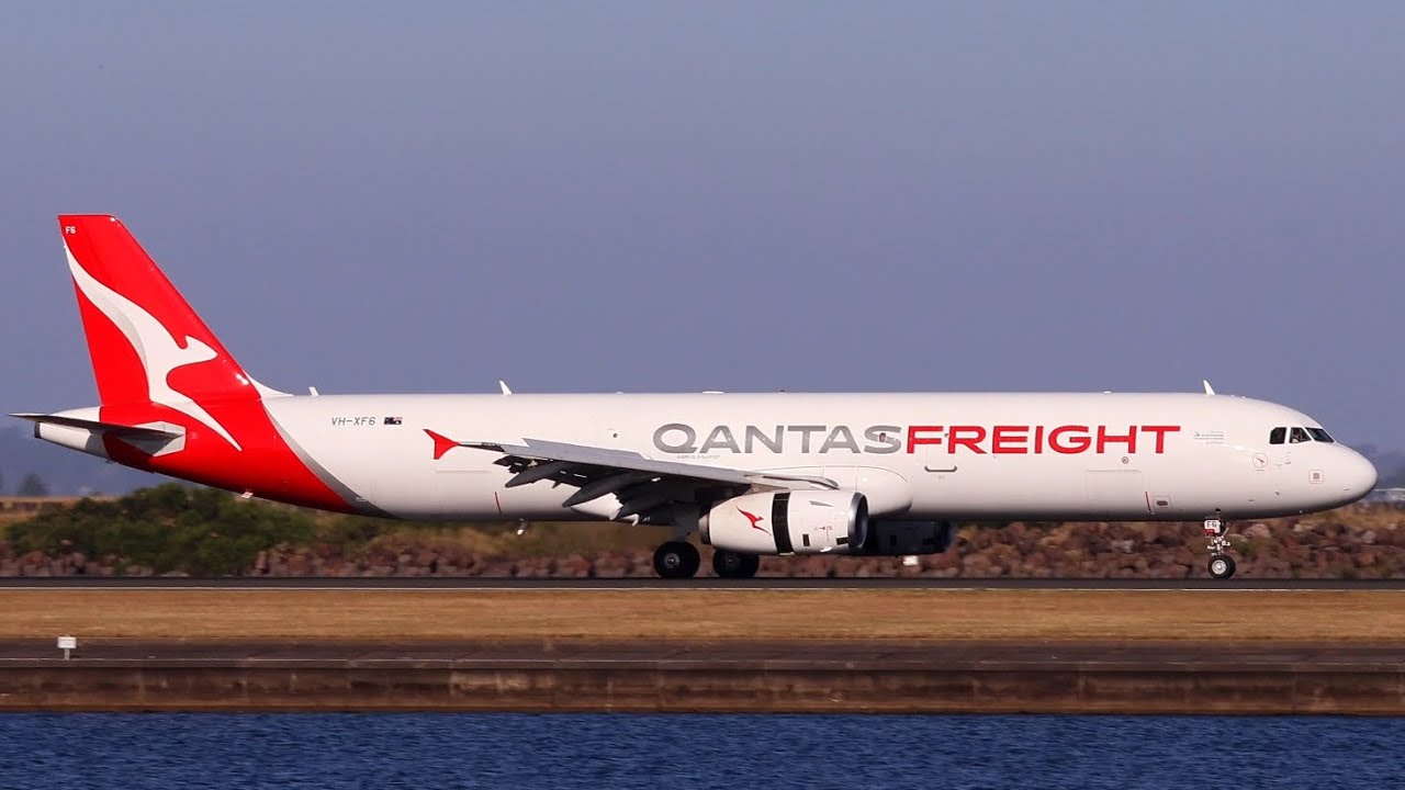 Qantas Freight Christchurch (CHC) - Sydney (SYD) VH-XF6 | A321-200 (P2F ...