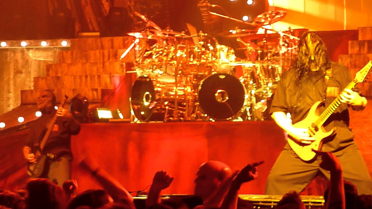 SLIPKNOT - Eeyore live Paris, France 2015 - YouTube