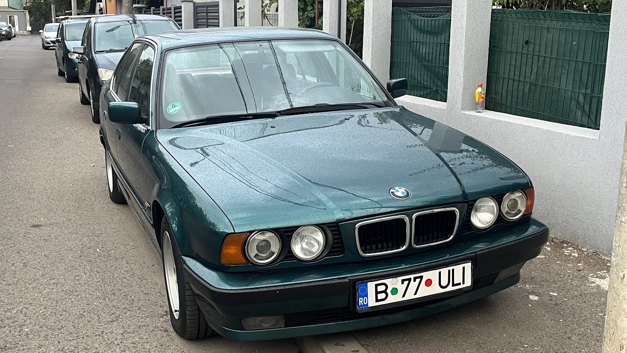 Bmw e34 walkaround & interior in rain - YouTube