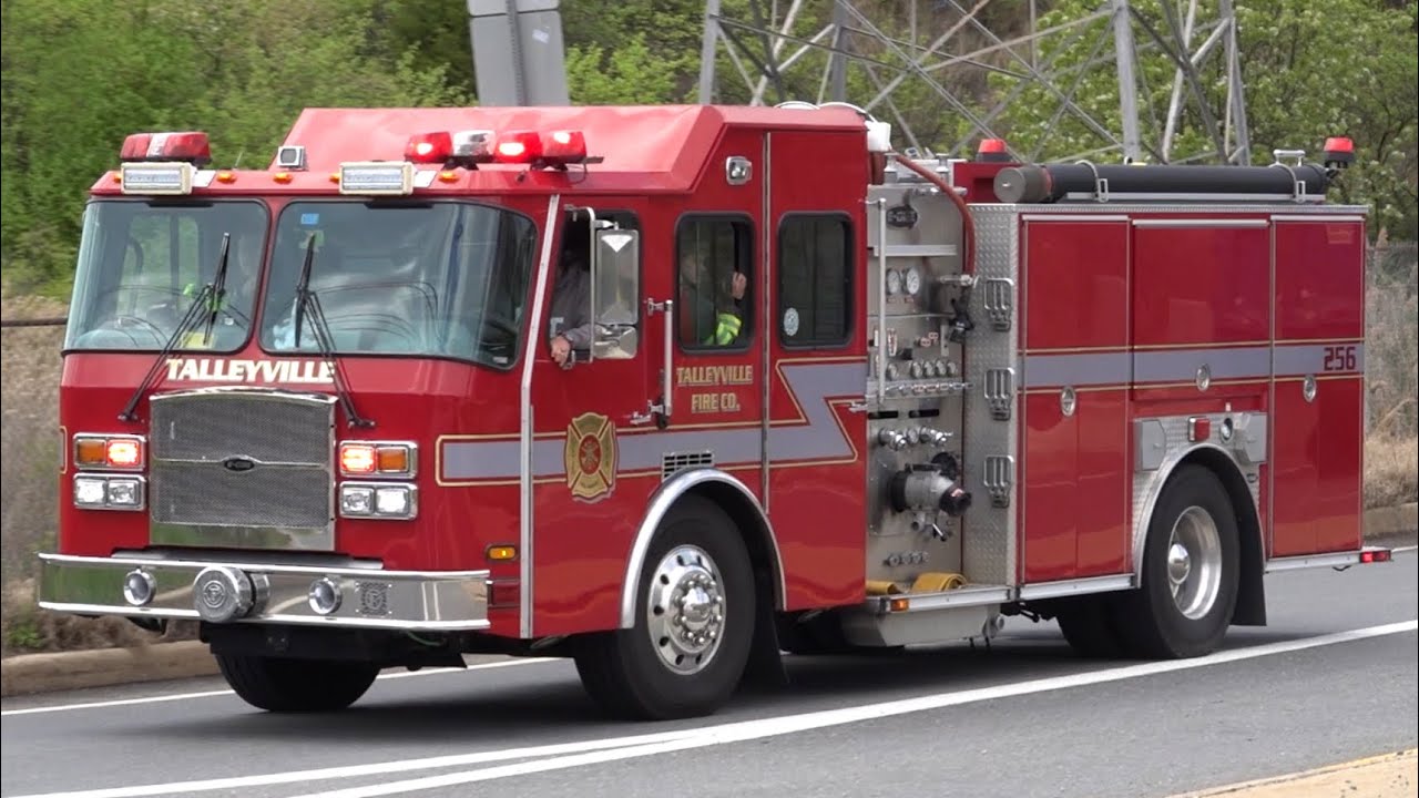 Talleyville Fire Company Engine 25-6 Responding 4/15/25 - YouTube