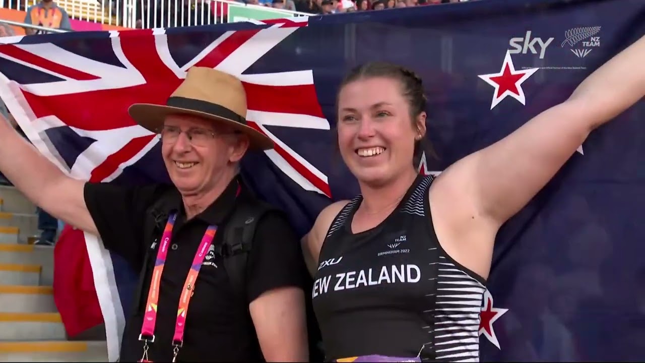 MEDAL MOMENT: Julia Ratcliffe's Sensational SILVER Hammer Throw ...