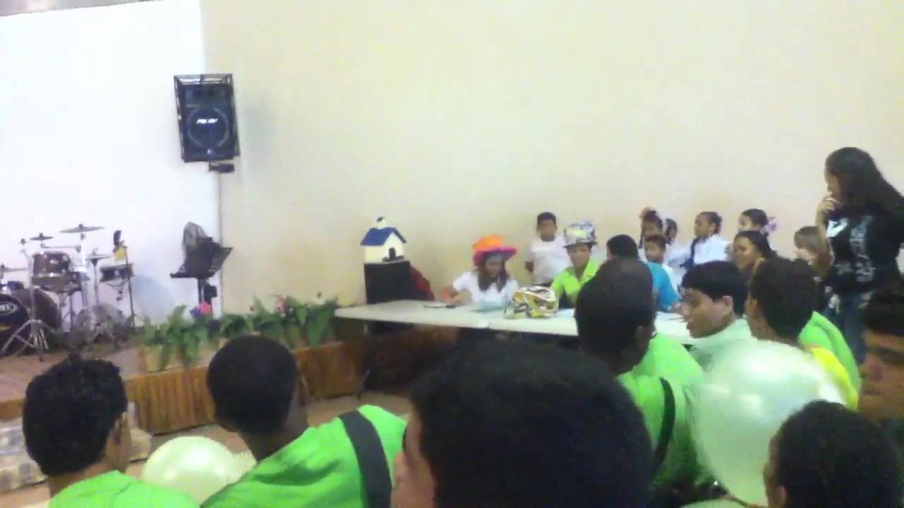 Reinado de Stephanie Juncá - YouTube