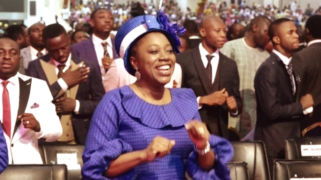 HOT PRAISE SESSION By DANIEL EKIKO at the GLORY DOME - YouTube