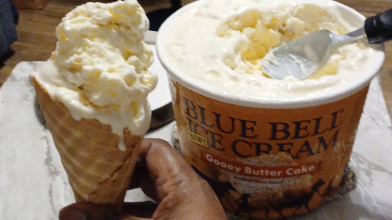 I finally tried Blue 💙 Bell 🔔 Gooey Butter Cake Ice cream on a Waffel🍦 ...