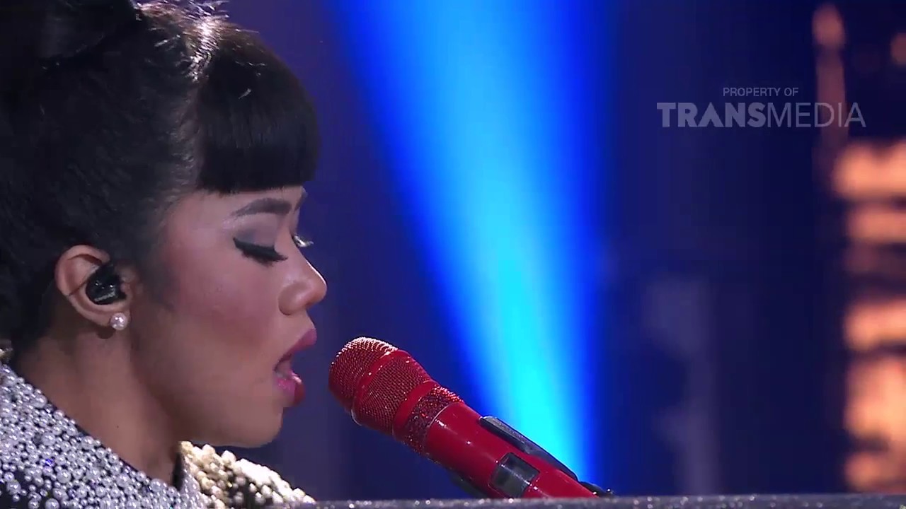 INSERT FASHION AWARD 2017 #FLYWITHFASHION (23/04/17) Part 3 - YouTube